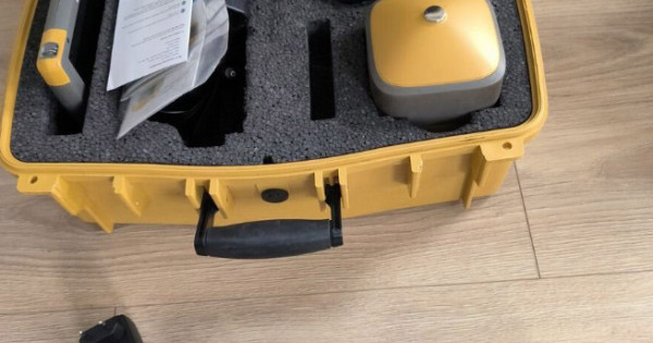 Gps Geodetik Topcon HIPER HR GNSS Base dan Rover