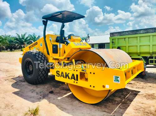 Pemadat Tanah SAKAI SV526D